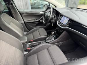 Black Opel Astra 2016 in Riga, with an engine capacity of 1.60 L and mileage of 199 thousand km for 8300 €, photo 15 on AUTOMOTO.COM.LV