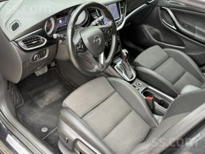 Black Opel Astra 2016 in Riga, with an engine capacity of 1.60 L and mileage of 199 thousand km for 8300 €, photo 16 on AUTOMOTO.COM.LV