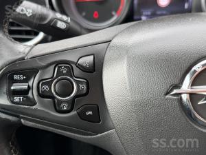 Black Opel Astra 2016 in Riga, with an engine capacity of 1.60 L and mileage of 199 thousand km for 8300 €, photo 17 on AUTOMOTO.COM.LV