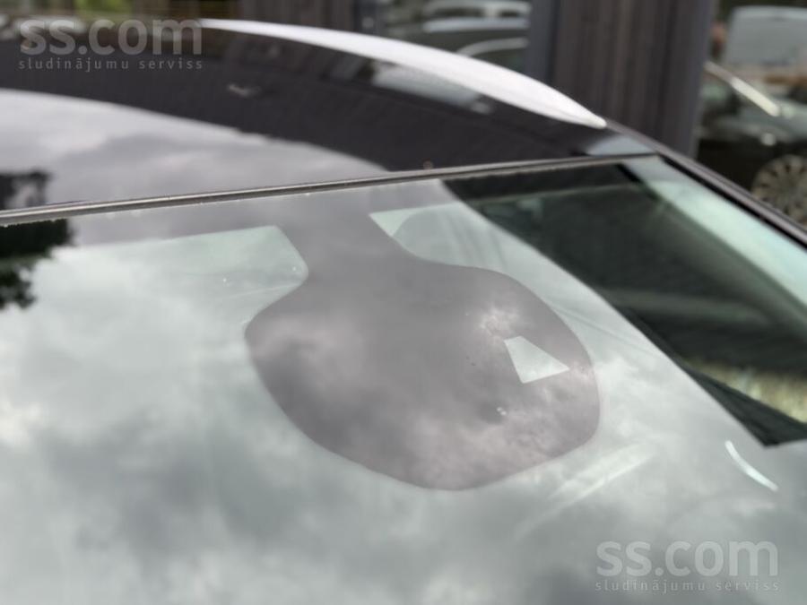 Black Opel Astra 2016 in Riga, with an engine capacity of 1.60 L and mileage of 199 thousand km for 8300 €, photo 23 on AUTOMOTO.COM.LV