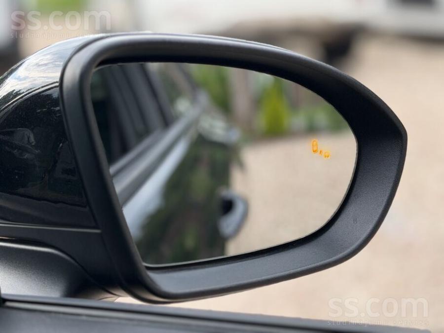Black Opel Astra 2016 in Riga, with an engine capacity of 1.60 L and mileage of 199 thousand km for 8300 €, photo 25 on AUTOMOTO.COM.LV