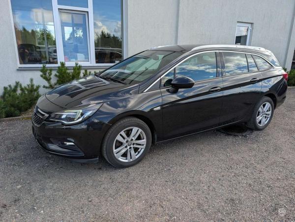 Black Opel Astra 2016 in Marijampole, with an engine capacity of 1.60 L and mileage of 131 thousand km for 5200 €, photo 7 on AUTOMOTO.COM.LV