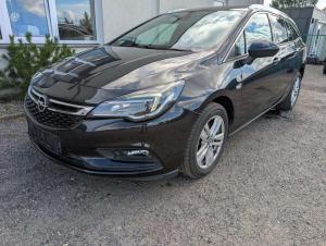 Black Opel Astra 2016 in Marijampole, with an engine capacity of 1.60 L and mileage of 131 thousand km for 5200 €, photo 9 on AUTOMOTO.COM.LV