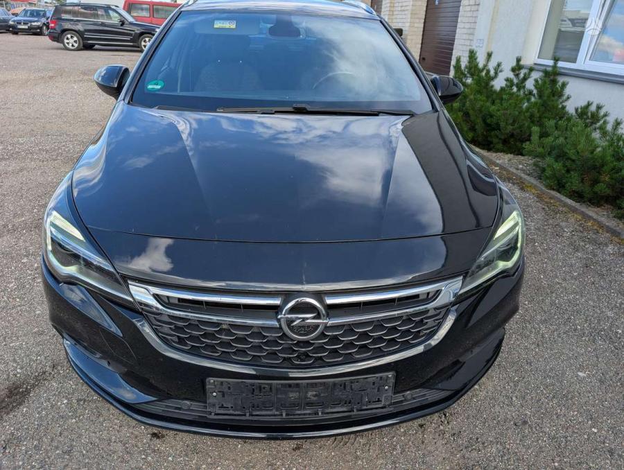 Black Opel Astra 2016 in Marijampole, with an engine capacity of 1.60 L and mileage of 131 thousand km for 5200 €, photo 17 on AUTOMOTO.COM.LV
