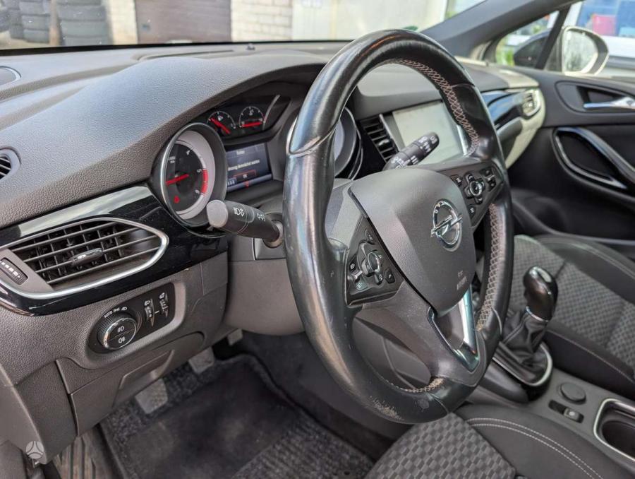 Black Opel Astra 2016 in Marijampole, with an engine capacity of 1.60 L and mileage of 131 thousand km for 5200 €, photo 27 on AUTOMOTO.COM.LV