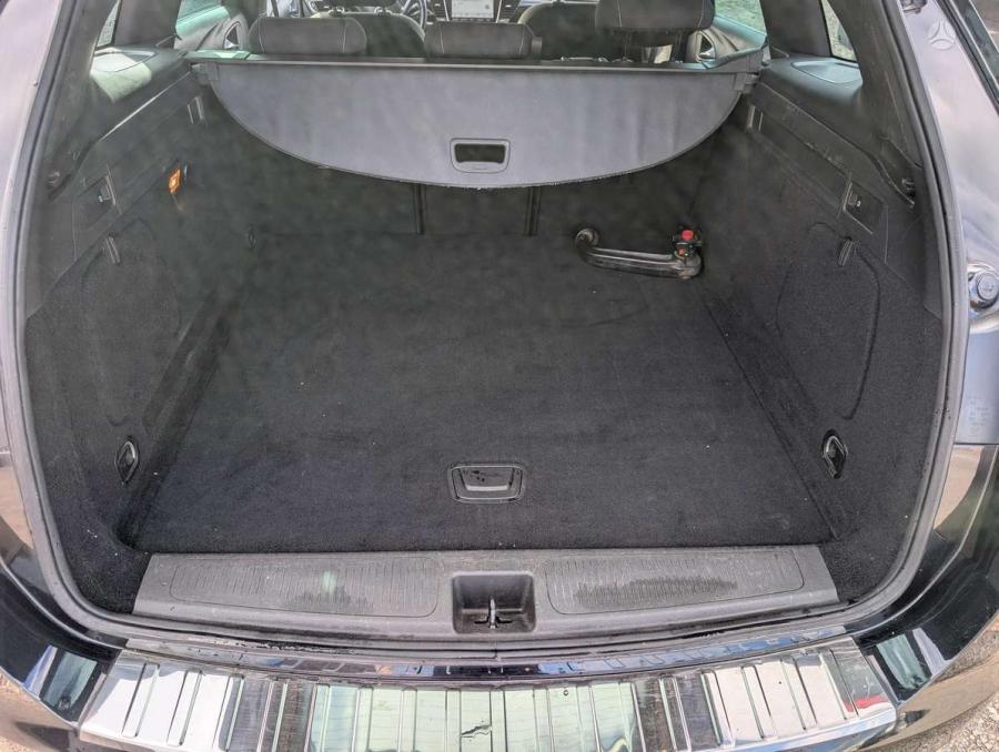 Black Opel Astra 2016 in Marijampole, with an engine capacity of 1.60 L and mileage of 131 thousand km for 5200 €, photo 37 on AUTOMOTO.COM.LV