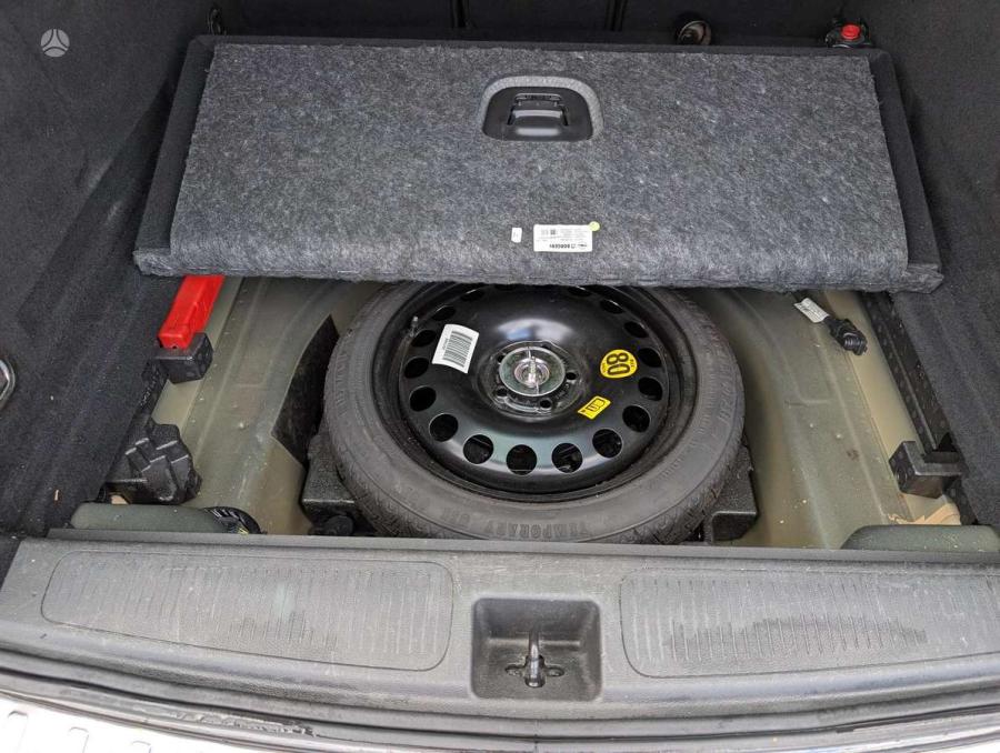 Black Opel Astra 2016 in Marijampole, with an engine capacity of 1.60 L and mileage of 131 thousand km for 5200 €, photo 38 on AUTOMOTO.COM.LV
