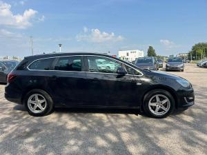 Black Opel Astra 2016 in Marijampole, with an engine capacity of 1.36 L and mileage of 168 thousand km for 5900 €, photo 4 on AUTOMOTO.COM.LV
