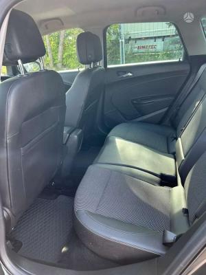 Black Opel Astra 2016 in Marijampole, with an engine capacity of 1.36 L and mileage of 168 thousand km for 5900 €, photo 14 on AUTOMOTO.COM.LV