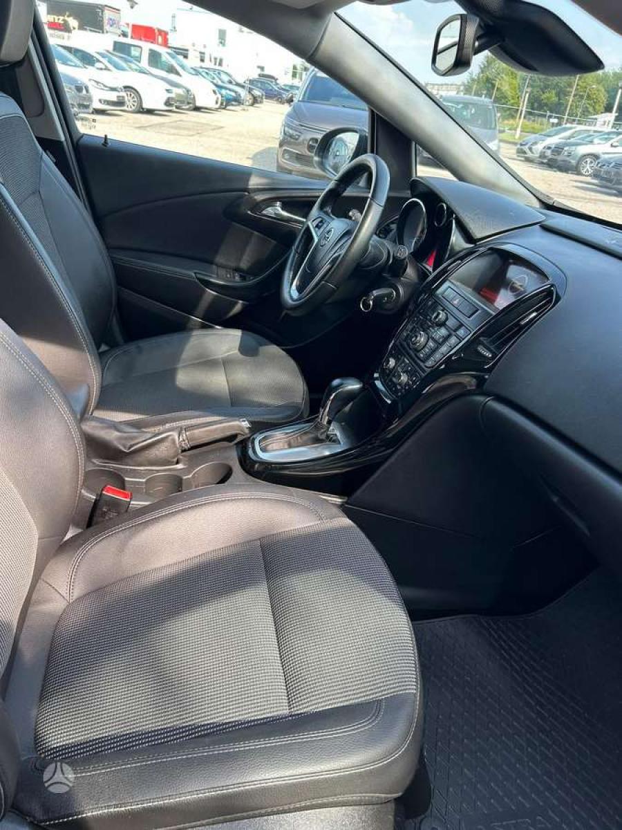 Black Opel Astra 2016 in Marijampole, with an engine capacity of 1.36 L and mileage of 168 thousand km for 5900 €, photo 16 on AUTOMOTO.COM.LV