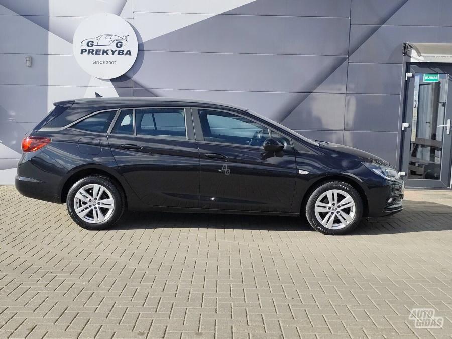 Black Opel Astra 2016 in Ramuciai, with an engine capacity of 1.60 L and mileage of 134 thousand km for 5950 €, photo 6 on AUTOMOTO.COM.LV