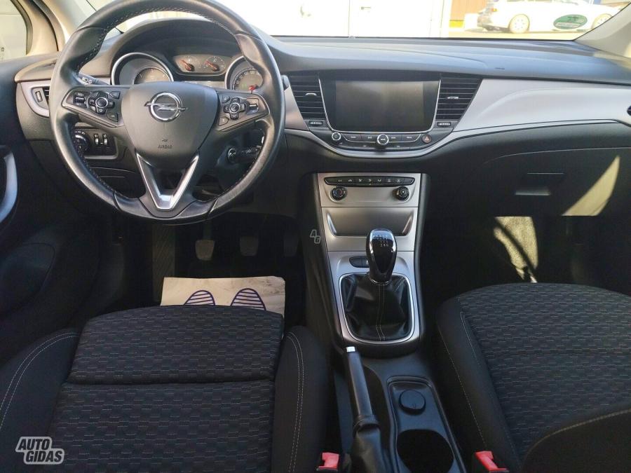 Black Opel Astra 2016 in Ramuciai, with an engine capacity of 1.60 L and mileage of 134 thousand km for 5950 €, photo 11 on AUTOMOTO.COM.LV