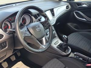 Black Opel Astra 2016 in Ramuciai, with an engine capacity of 1.60 L and mileage of 134 thousand km for 5950 €, photo 13 on AUTOMOTO.COM.LV