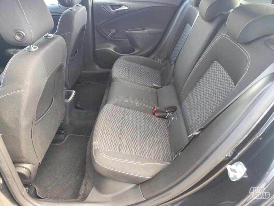 Black Opel Astra 2016 in Ramuciai, with an engine capacity of 1.60 L and mileage of 134 thousand km for 5950 €, photo 16 on AUTOMOTO.COM.LV