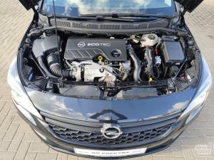 Black Opel Astra 2016 in Ramuciai, with an engine capacity of 1.60 L and mileage of 134 thousand km for 5950 €, photo 17 on AUTOMOTO.COM.LV