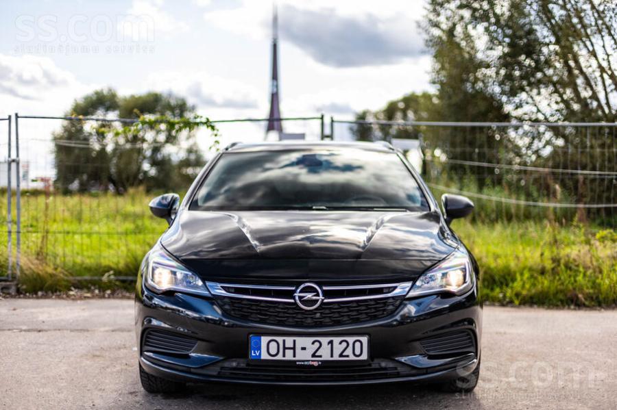 Melns Opel Astra 2016 Rīga, ar dzinēja tilpumu 1.60 L un nobraukumu 374 tūkst. km par 5990 €, foto 4 vietnē AUTOMOTO.COM.LV