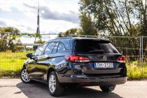 Melns Opel Astra 2016 Rīga, ar dzinēja tilpumu 1.60 L un nobraukumu 374 tūkst. km par 5990 €, foto 8 vietnē AUTOMOTO.COM.LV