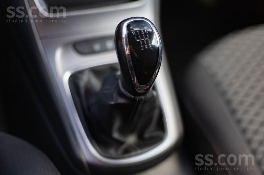 Melns Opel Astra 2016 Rīga, ar dzinēja tilpumu 1.60 L un nobraukumu 374 tūkst. km par 5990 €, foto 25 vietnē AUTOMOTO.COM.LV