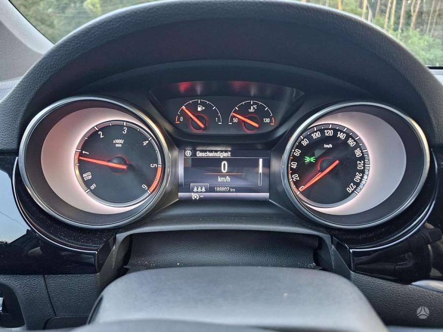 Melns Opel Astra 2016 Ukmergė, ar dzinēja tilpumu 1.60 L un nobraukumu 187 tūkst. km par 5500 €, foto 21 vietnē AUTOMOTO.COM.LV