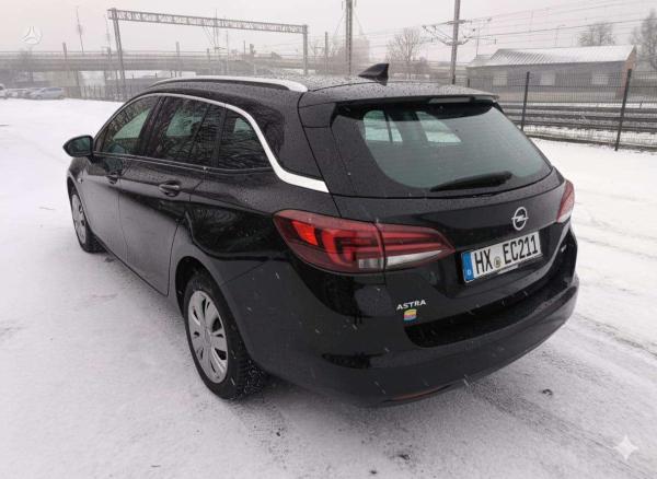 Melns Opel Astra 2017 Šauļi, ar dzinēja tilpumu 1.60 L un nobraukumu 129 tūkst. km par 7200 €, foto 6 vietnē AUTOMOTO.COM.LV
