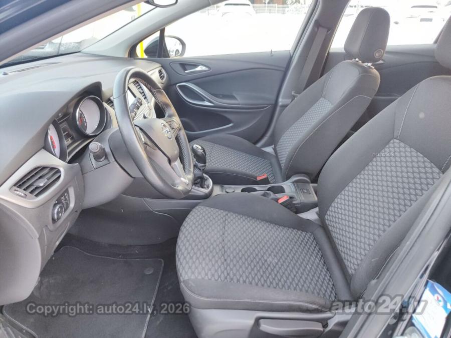 Black Opel Astra 2017 in Tartu, with an engine capacity of 1.40 L and mileage of 100 thousand km for 6990 €, photo 11 on AUTOMOTO.COM.LV