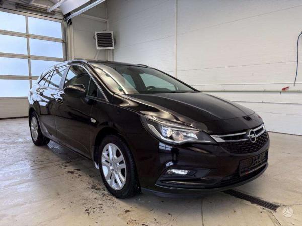 Black Opel Astra 2017 in Radviliskis, with an engine capacity of 1.60 L and mileage of 231 thousand km for 5950 €, photo 2 on AUTOMOTO.COM.LV