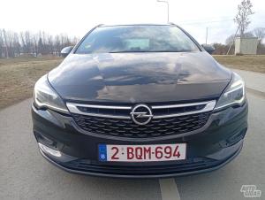 Black Opel Astra 2017 in Vilnius, with an engine capacity of 1.60 L and mileage of 231 thousand km for 5550 €, photo 2 on AUTOMOTO.COM.LV