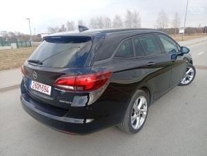 Black Opel Astra 2017 in Vilnius, with an engine capacity of 1.60 L and mileage of 231 thousand km for 5300 €, photo 5 on AUTOMOTO.COM.LV
