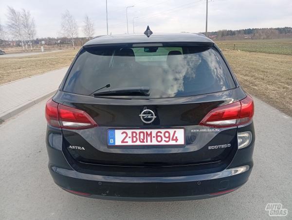 Black Opel Astra 2017 in Vilnius, with an engine capacity of 1.60 L and mileage of 231 thousand km for 5300 €, photo 6 on AUTOMOTO.COM.LV