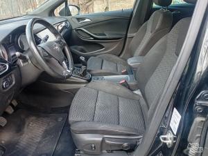 Black Opel Astra 2017 in Vilnius, with an engine capacity of 1.60 L and mileage of 231 thousand km for 5300 €, photo 16 on AUTOMOTO.COM.LV