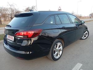 Black Opel Astra 2017 in Vilnius, with an engine capacity of 1.60 L and mileage of 231 thousand km for 5300 €, photo 5 on AUTOMOTO.COM.LV