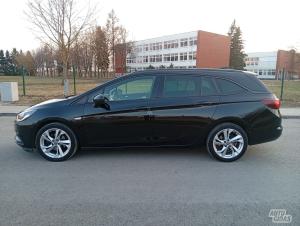 Black Opel Astra 2017 in Vilnius, with an engine capacity of 1.60 L and mileage of 231 thousand km for 5300 €, photo 8 on AUTOMOTO.COM.LV
