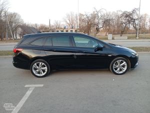 Black Opel Astra 2017 in Vilnius, with an engine capacity of 1.60 L and mileage of 231 thousand km for 5100 €, photo 9 on AUTOMOTO.COM.LV