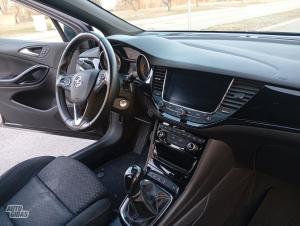 Black Opel Astra 2017 in Vilnius, with an engine capacity of 1.60 L and mileage of 231 thousand km for 5100 €, photo 22 on AUTOMOTO.COM.LV