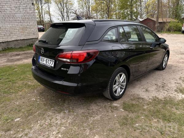 Black Opel Astra 2017 in Liepaja, with an engine capacity of 1.60 L and mileage of 192 thousand km for 6500 €, photo 5 on AUTOMOTO.COM.LV