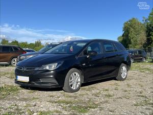 Black Opel Astra 2017 in Klaipeda, with an engine capacity of 1.60 L and mileage of 258 thousand km for 5499 €, photo  on AUTOMOTO.COM.LV