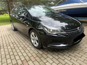 Black Opel Astra 2017 in Jekabpils, with an engine capacity of 1.60 L and mileage of 280 thousand km for 4600 €, photo 3 on AUTOMOTO.COM.LV