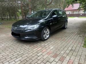 Black Opel Astra 2017 in Jekabpils, with an engine capacity of 1.60 L and mileage of 280 thousand km for 4600 €, photo 4 on AUTOMOTO.COM.LV