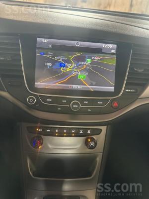 Black Opel Astra 2017 in Jekabpils, with an engine capacity of 1.60 L and mileage of 280 thousand km for 4600 €, photo 8 on AUTOMOTO.COM.LV