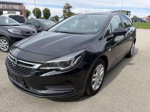 Black Opel Astra 2017 in Klaipeda, with an engine capacity of 1.60 L and mileage of 234 thousand km for 4999 €, photo  on AUTOMOTO.COM.LV