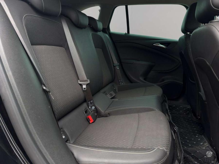Melns Opel Astra 2017 Kauņa, ar dzinēja tilpumu 1.60 L un nobraukumu 219 tūkst. km par 6999 €, foto 10 vietnē AUTOMOTO.COM.LV