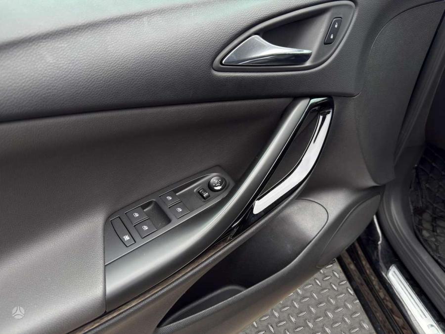 Melns Opel Astra 2017 Kauņa, ar dzinēja tilpumu 1.60 L un nobraukumu 219 tūkst. km par 6999 €, foto 14 vietnē AUTOMOTO.COM.LV