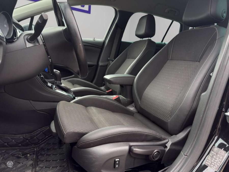 Melns Opel Astra 2017 Kauņa, ar dzinēja tilpumu 1.60 L un nobraukumu 219 tūkst. km par 6999 €, foto 15 vietnē AUTOMOTO.COM.LV
