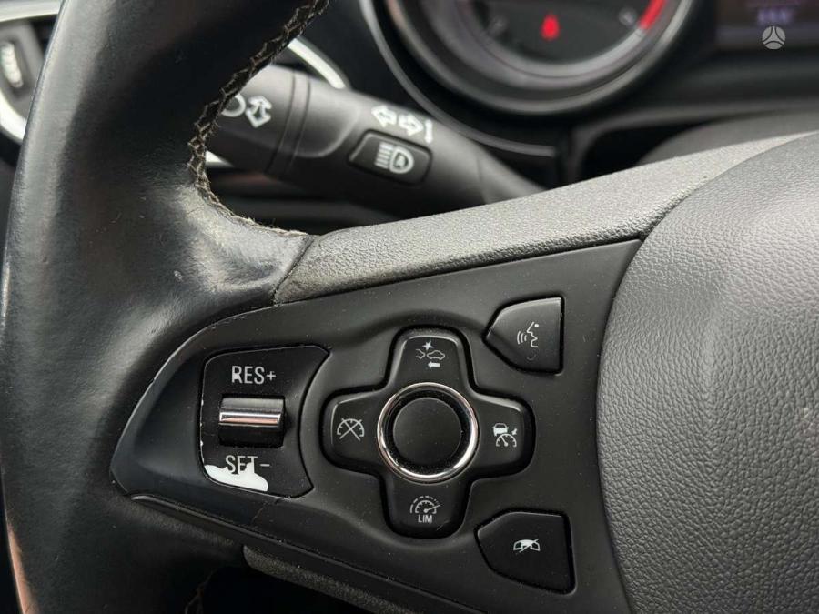 Melns Opel Astra 2017 Kauņa, ar dzinēja tilpumu 1.60 L un nobraukumu 219 tūkst. km par 6999 €, foto 19 vietnē AUTOMOTO.COM.LV