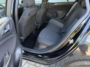 Melns Opel Astra 2017 Kretinga, ar dzinēja tilpumu 1.60 L un nobraukumu 223 tūkst. km par 5500 €, foto 19 vietnē AUTOMOTO.COM.LV