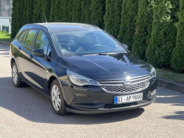 Black Opel Astra 2017 in Kaunas, with an engine capacity of 1.60 L and mileage of 281 thousand km for 5250 €, photo 4 on AUTOMOTO.COM.LV