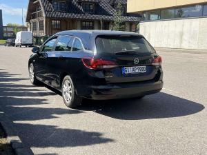Black Opel Astra 2017 in Kaunas, with an engine capacity of 1.60 L and mileage of 281 thousand km for 5250 €, photo 8 on AUTOMOTO.COM.LV