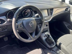 Black Opel Astra 2017 in Kaunas, with an engine capacity of 1.60 L and mileage of 281 thousand km for 5250 €, photo 12 on AUTOMOTO.COM.LV
