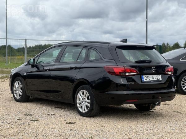 Black Opel Astra 2017 in Valmiera, with an engine capacity of 1.00 L and mileage of 216 thousand km for 7790 €, photo 8 on AUTOMOTO.COM.LV