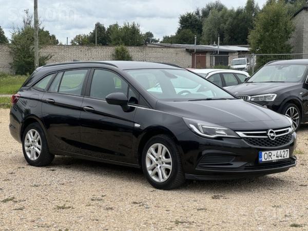 Black Opel Astra 2017 in Valmiera, with an engine capacity of 1.00 L and mileage of 216 thousand km for 7790 €, photo 4 on AUTOMOTO.COM.LV